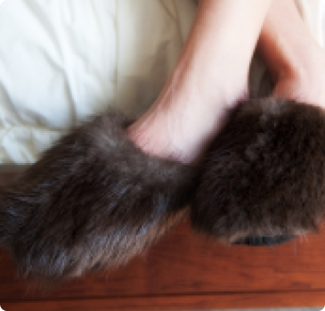 Fur Slippers – Adirondack Beaver Blankets